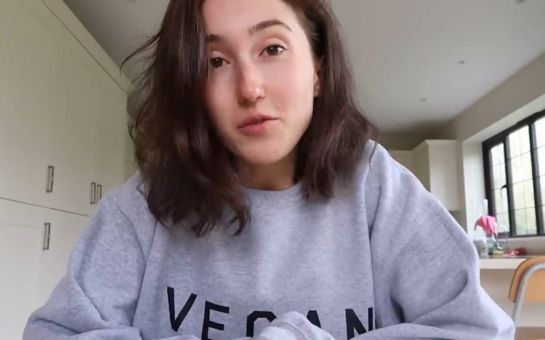 【中字vlog】Holly Gabrielle 3000卡路里？我记录了24小时内我的卡路里和营养 ，素食者我一天吃什么_哔哩哔哩_bilibili