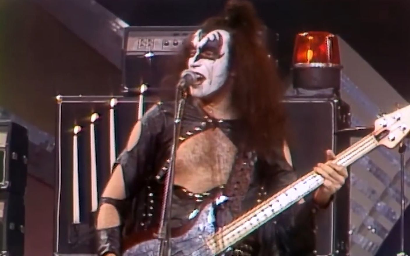 KISS - Deuce (The Midnight Special 1975)
