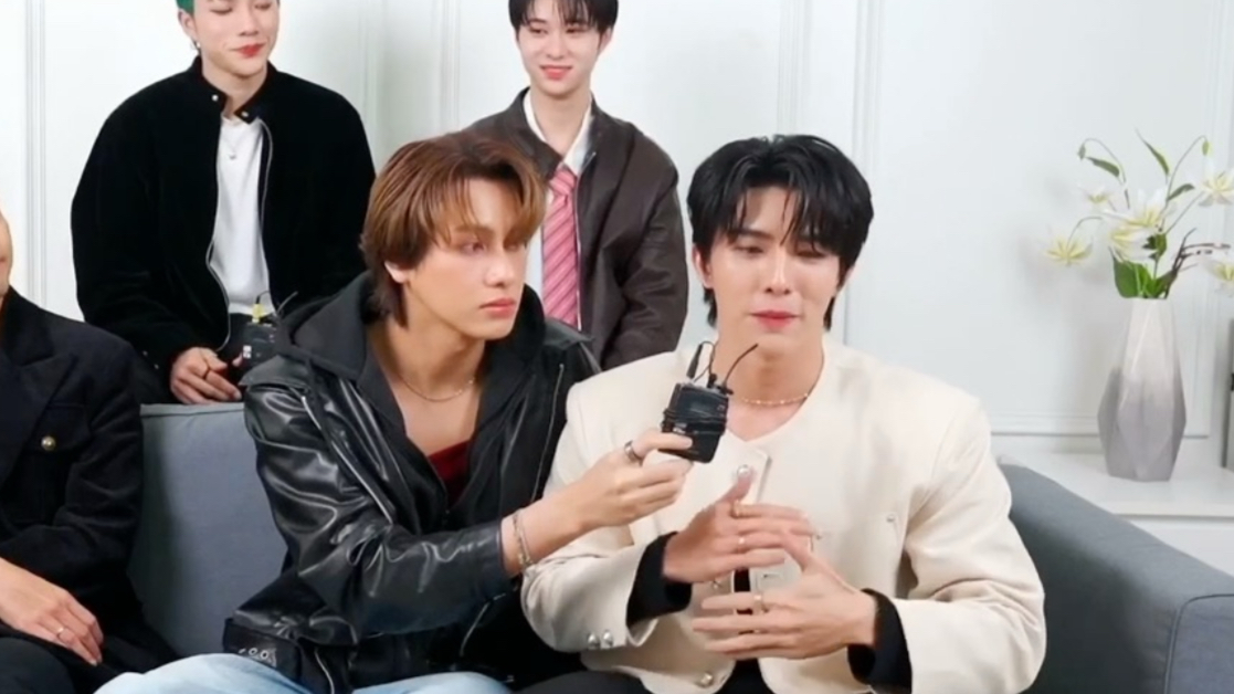 【SmartBoom】中字cut｜250422 Top Form press tour sudsapda-bilibili(B站)无水印视频 ...