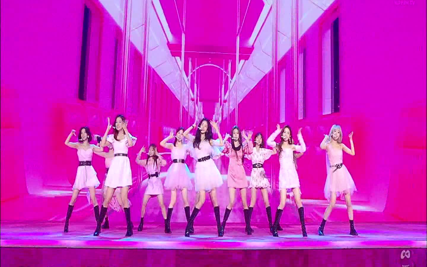 【IZ*ONE】Beware - Buzz Rhythm 02舞台