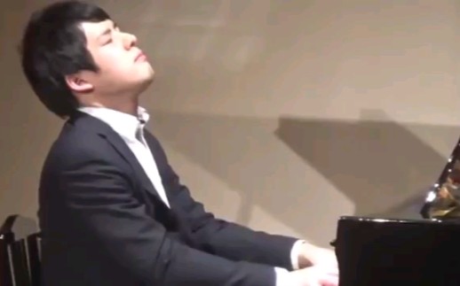 【YYUT搬运】在威耶钠金色大厅弹奏高雅音乐的ゆゆうた_哔哩哔哩_bilibili