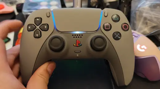 PS5手柄更换30周年外壳按键更新了，和原版一样灰色底色了_哔哩哔哩_bilibili