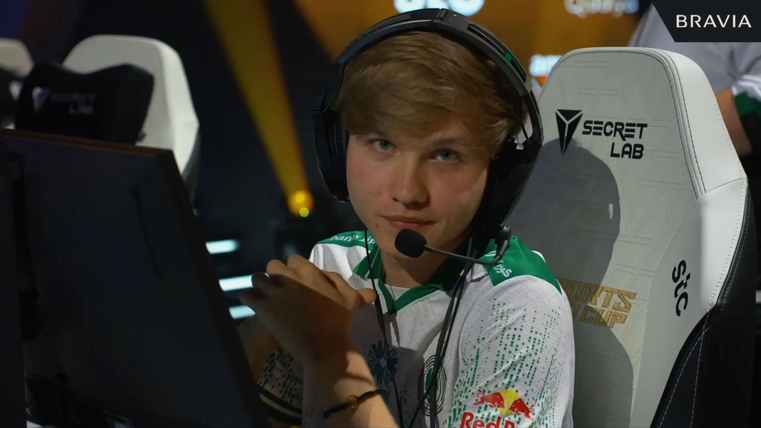 【monesy极限残局】可能不再是黄色闪光，但依旧是队内明星选手，看到你的残局谁能不放心呢？_游戏热门视频