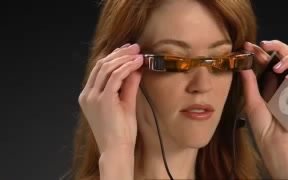 Myvu Crystal系列视频--15年前的头戴显示器-蔡子尤-蔡子尤-哔哩哔哩视频