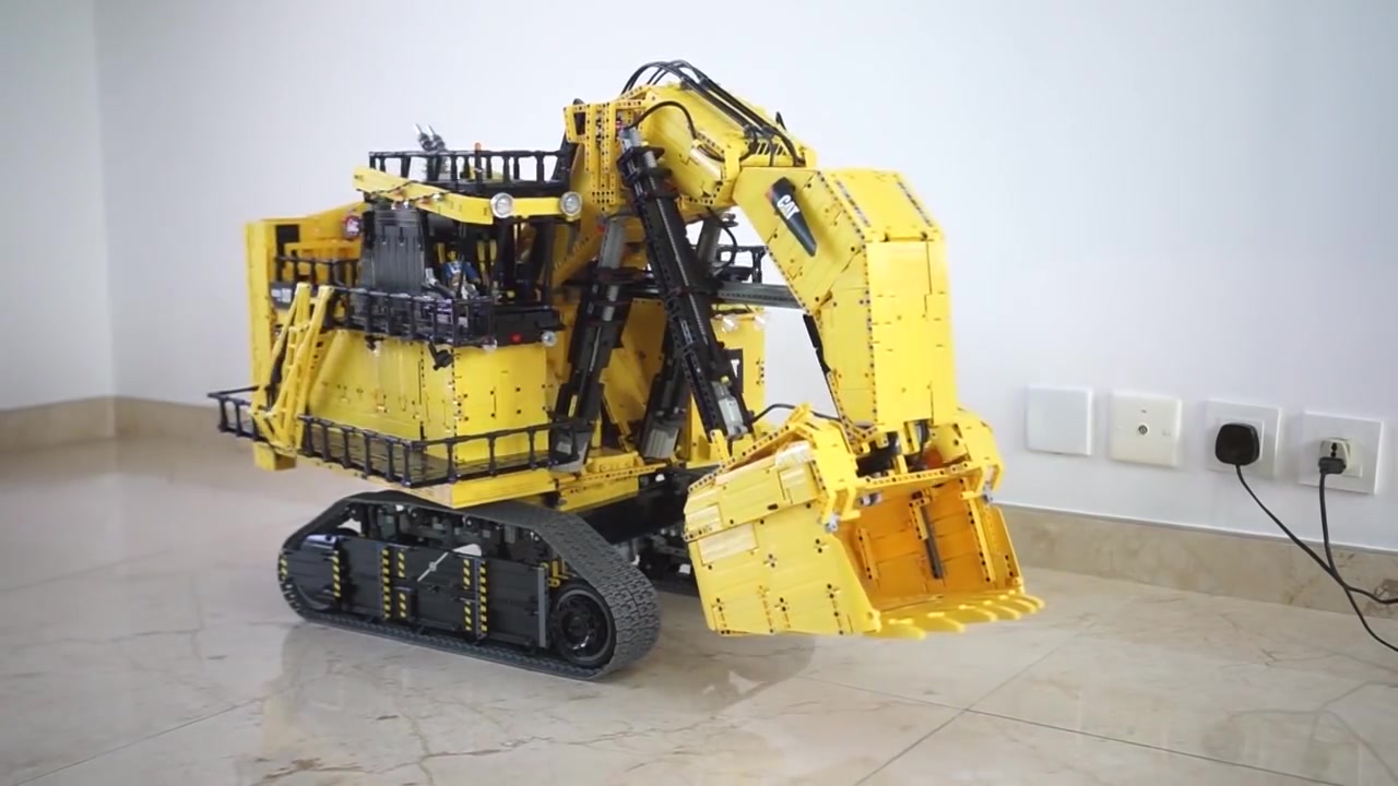 卡特彼勒6090 矿用挖掘机 LEGO乐高 Technic科技/机械 MOC