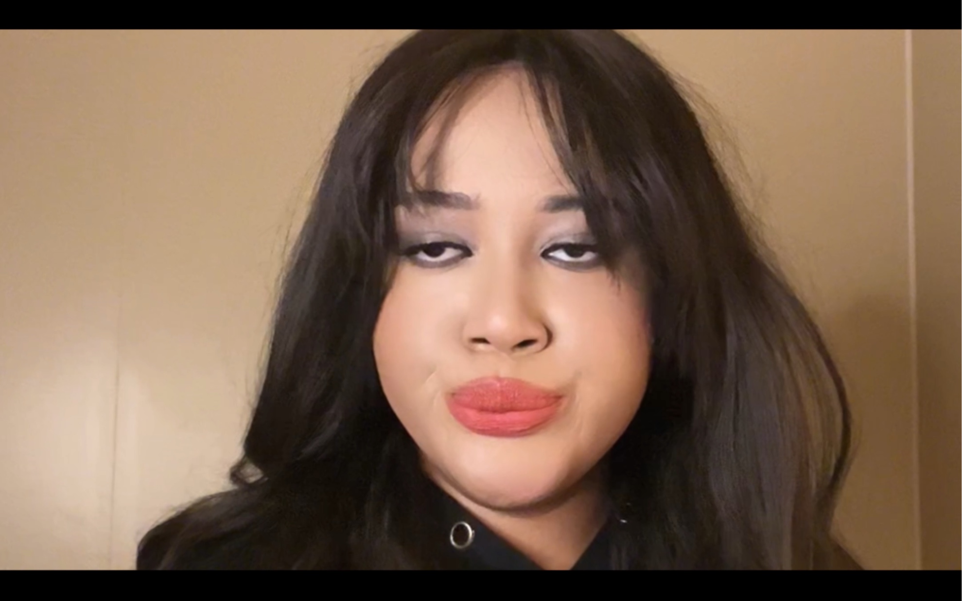 论一个博主的精神状态…-妮娜Nina_1212-妮娜Nina_1212-哔哩哔哩视频