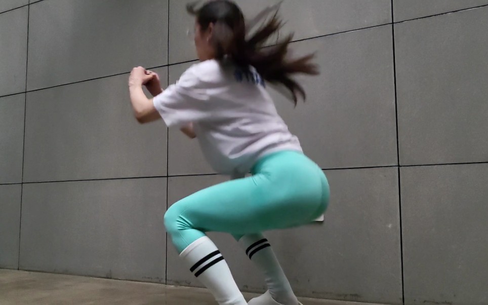 如果你的教练扎双马尾上课，你会...-ziy23-ziy23-哔哩哔哩视频