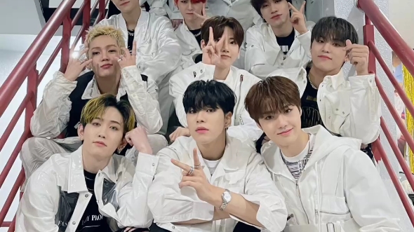 【TREASURE】人气歌谣打歌+三月快乐!!!_哔哩哔哩_bilibili