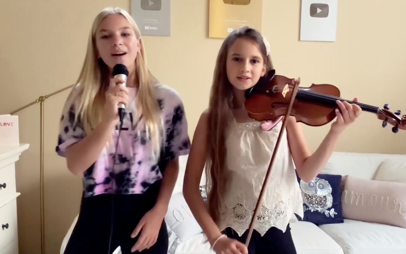 12岁合作弹唱《Love Me Like You Do - Karolina Protsenko ，Barvina》_哔哩哔哩_bilibili