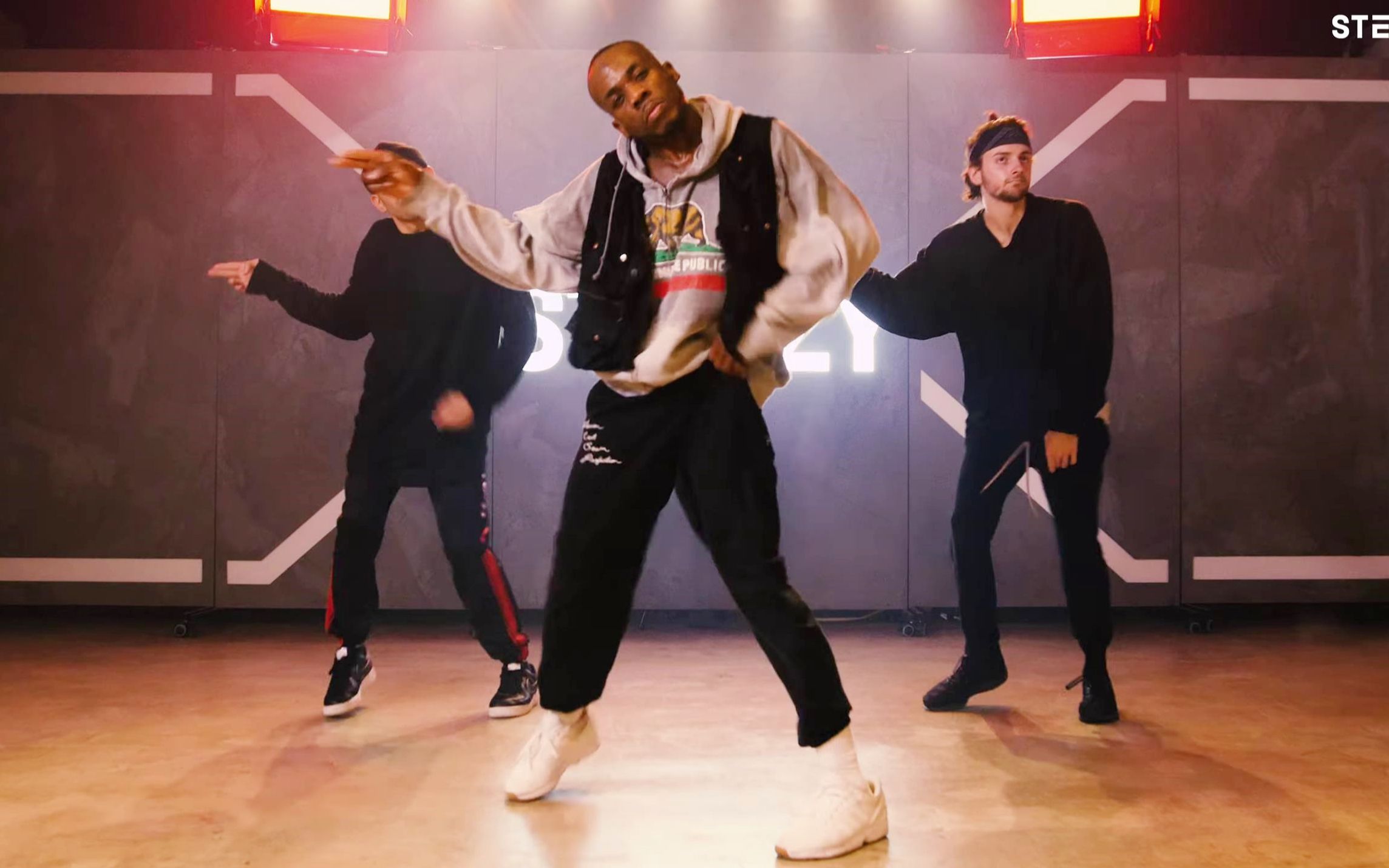 超级舒适的律动！Mykell Wilson大框架Hiphop编舞Big Fish_哔哩哔哩_bilibili