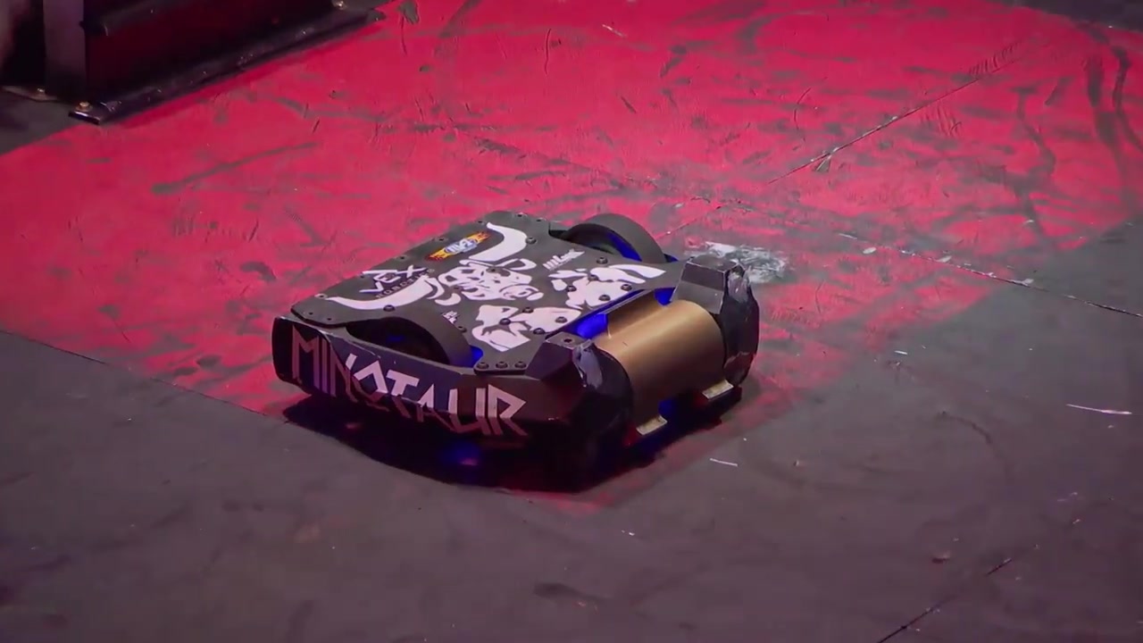 Minotaur vs End Game s04e08f05 BattleBots Season 4 Episode 8_哔哩哔哩_bilibili