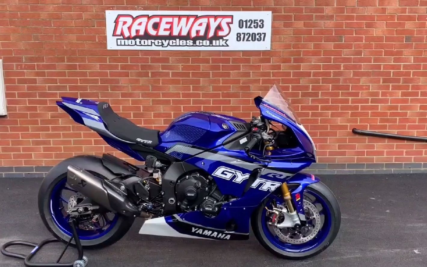 2021 雅马哈 YZF-R1 GYTR版实车展示_哔哩哔哩_bilibili