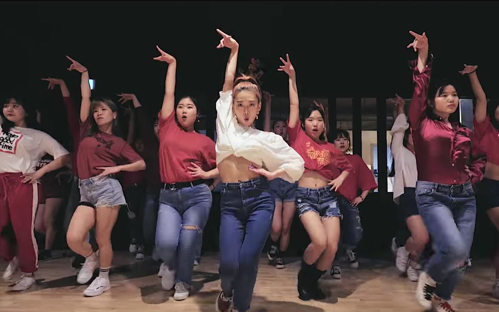 怪力美学折手舞- Voguing Old Way -韩国模特舞者uu milan