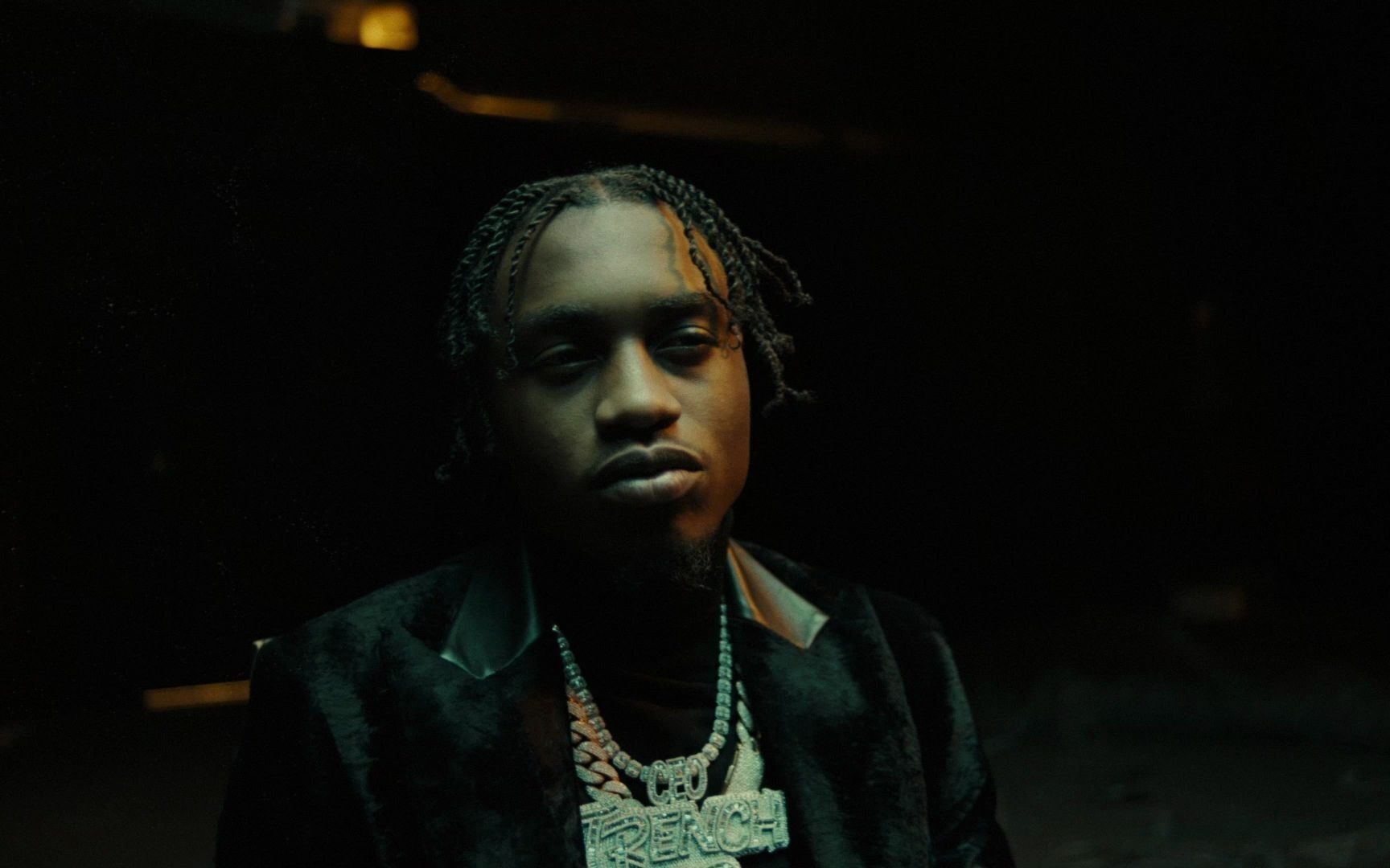 Lil Tjay - Calling My Phone (feat. 6LACK) (Official Video)_哔哩哔哩_bilibili