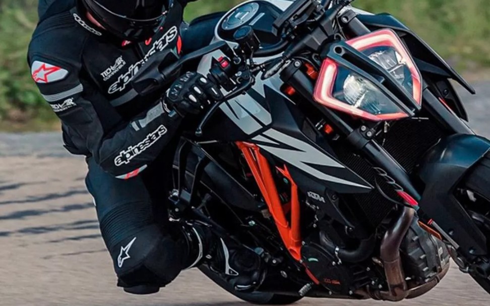 2020款ktm1290超级公爵改装蝎子排气赛道动态展示！_哔哩哔哩_bilibili