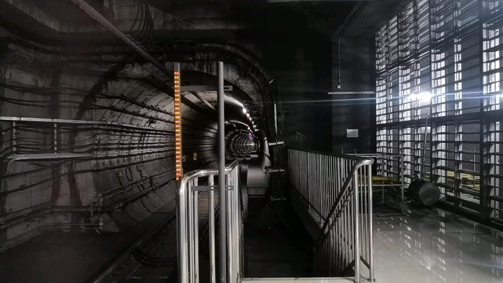 【北京地铁】北京地铁14号线 DKZ53型客车进出站合集_哔哩哔哩_bilibili