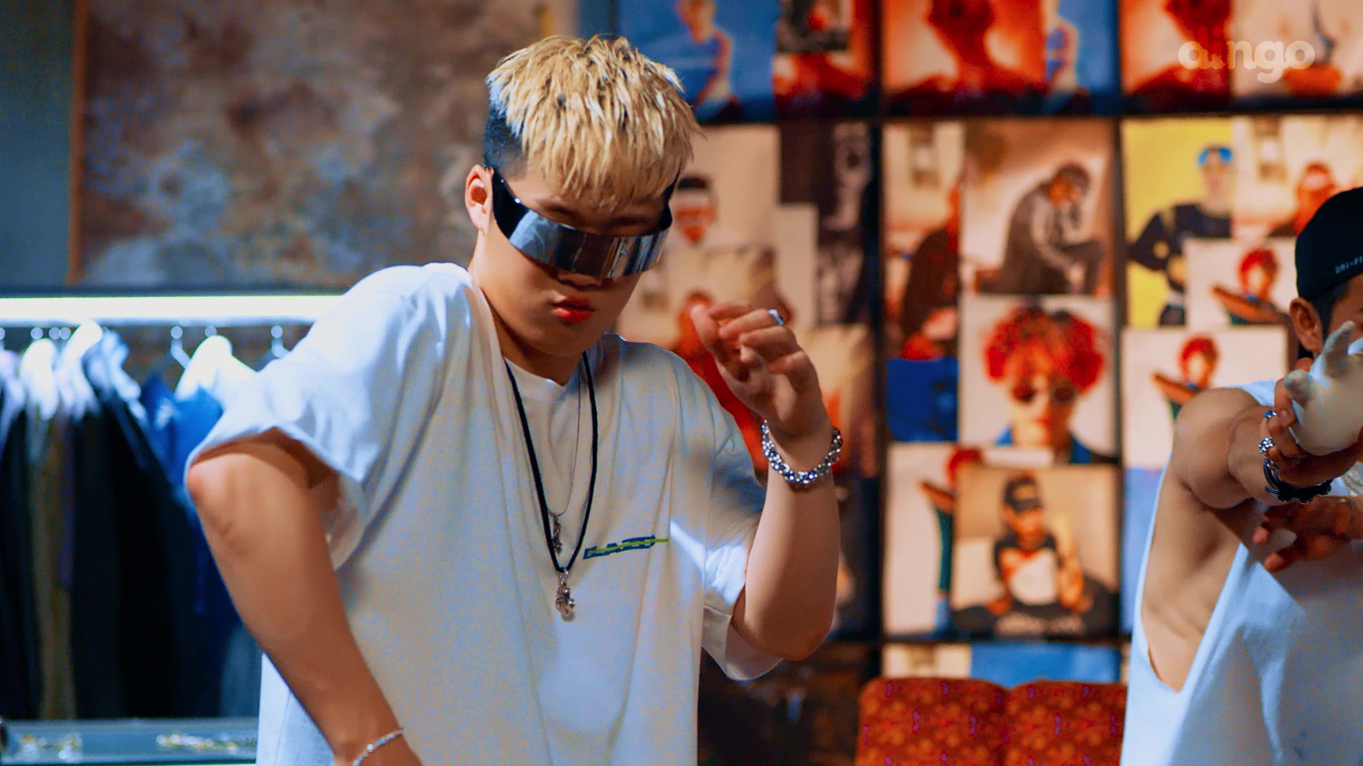 [官方MV] Sik-K, HAON, pH-1, Woodie Gochild,Jay Park - GIDDY UP (Prod ...