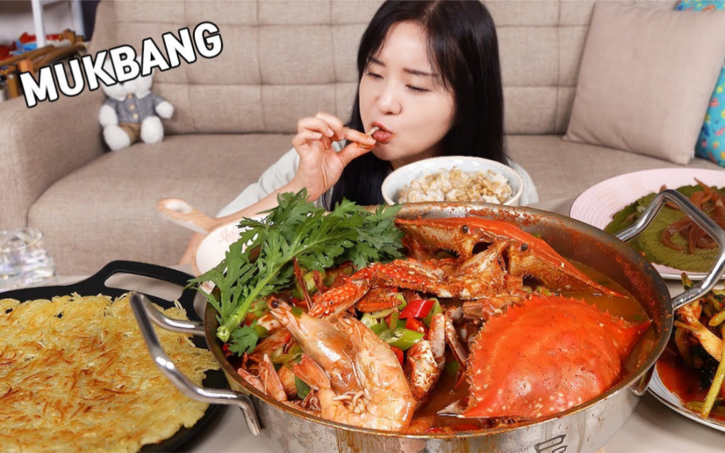 【韩国吃播Bokyoung】【中文字幕】美味的花蟹汤、土豆煎饼。韩国家常菜吃播…_哔哩哔哩_bilibili
