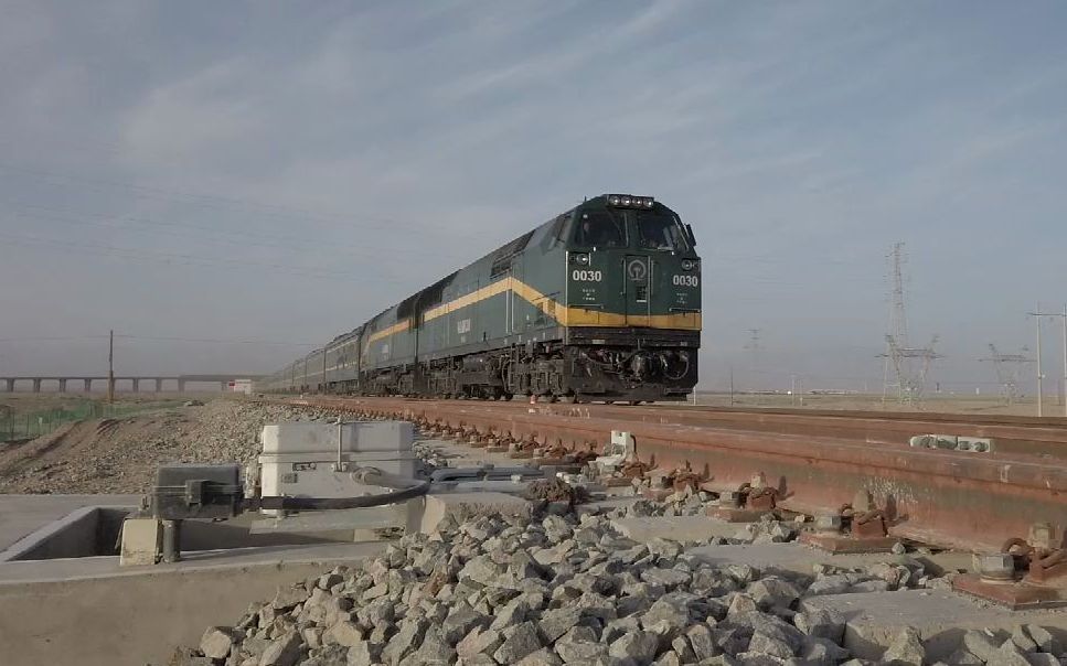 NJ2暴力通过格尔木南枢纽_哔哩哔哩_bilibili