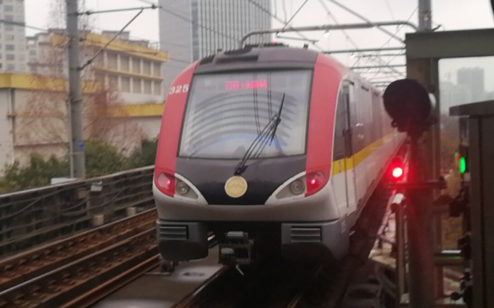 上海地铁3号线03A01黄鱼325殷高西路进站+长江南路出站(上海南站往江杨北路方向)_哔哩哔哩_bilibili