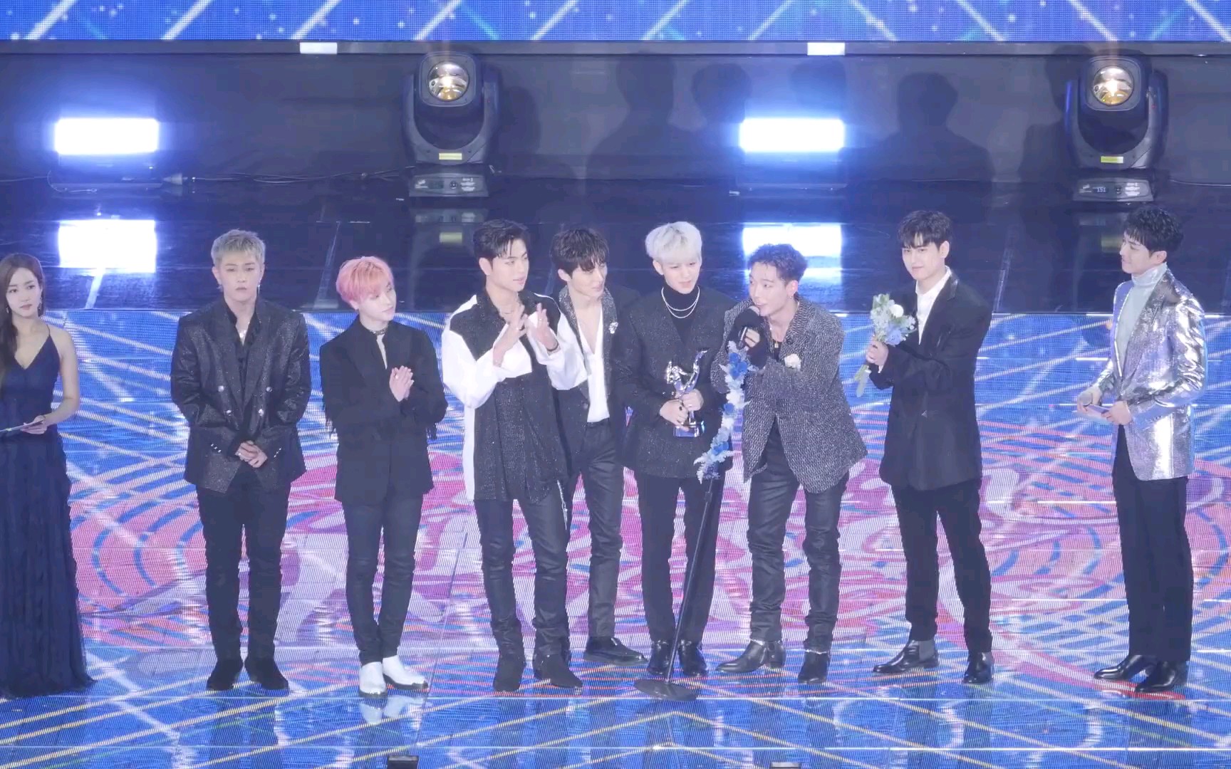 BTS×iKON _防弹对ikon Love Scenario 的反应_哔哩哔哩 (゜-゜)つロ 干杯~-bilibili