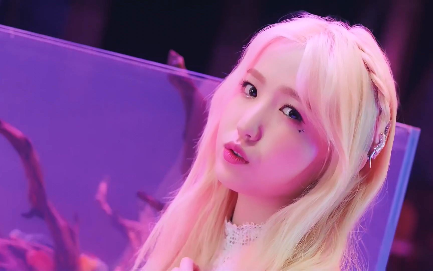 【IZ*ONE】'Vampire' MV公开 izone_哔哩哔哩_bilibili