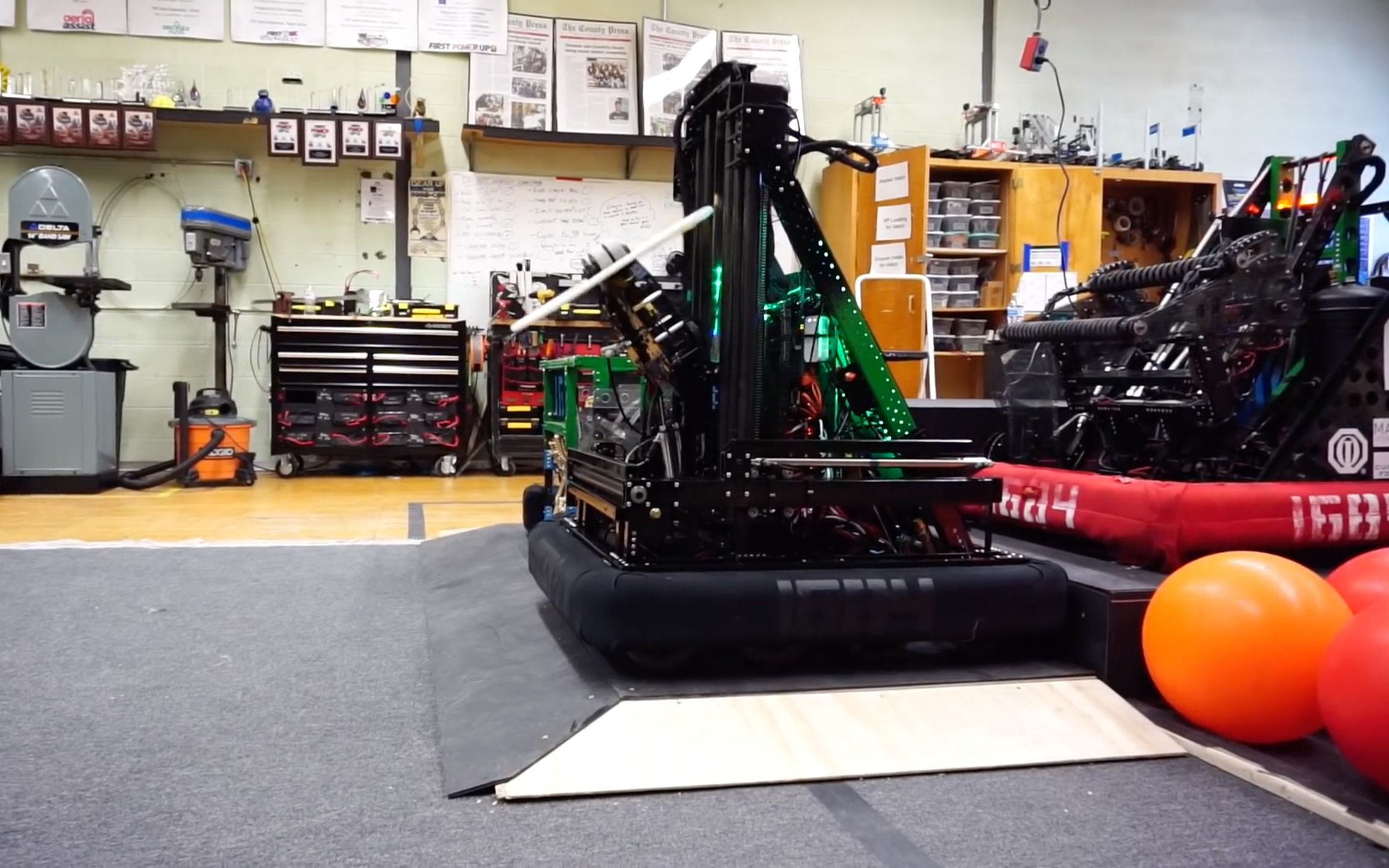 【FRC2019】美国FRC队伍Team1684机器展示_哔哩哔哩_bilibili