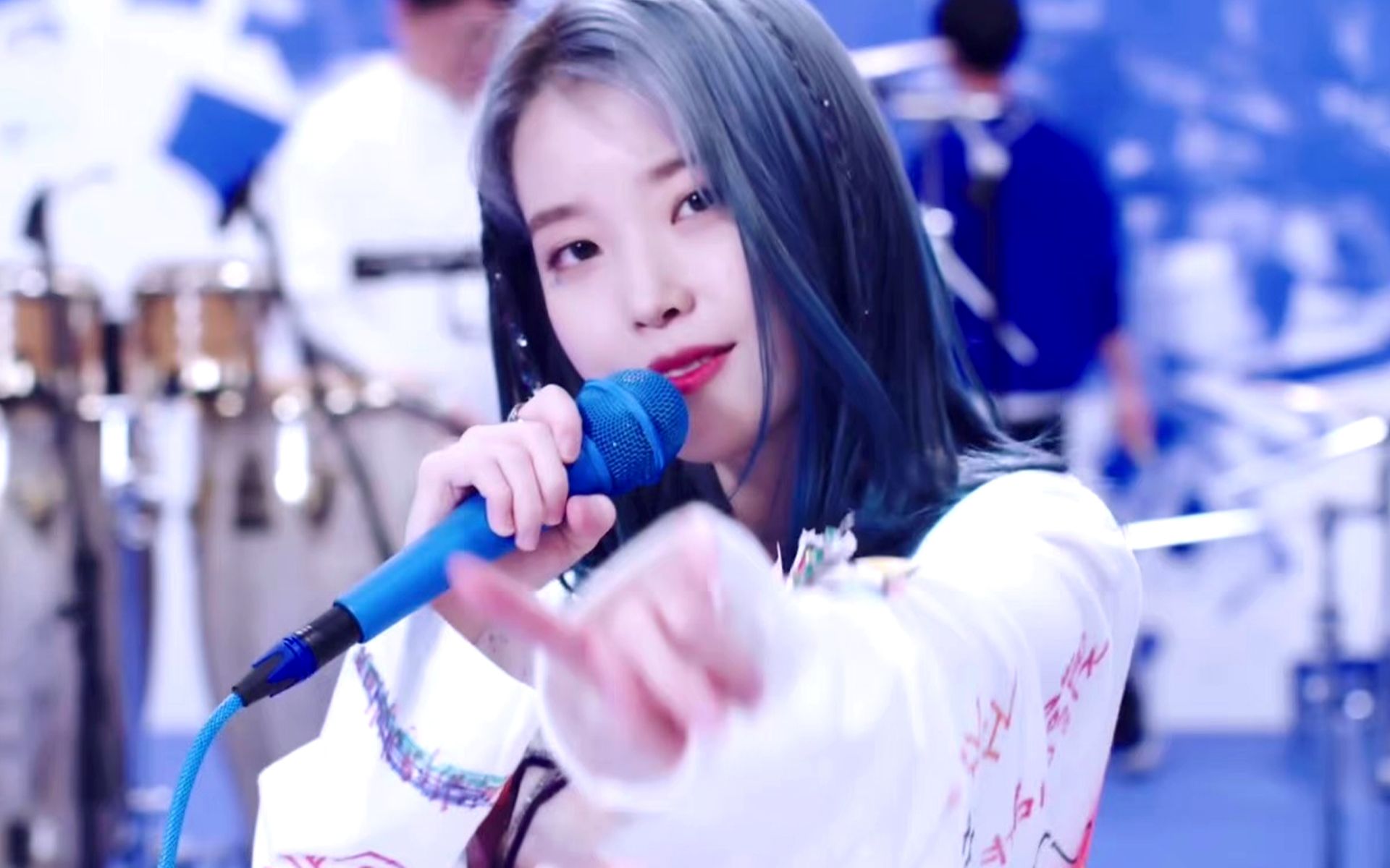 【Blueming翻唱】要和我一起绽放百万朵玫瑰吗_哔哩哔哩_bilibili