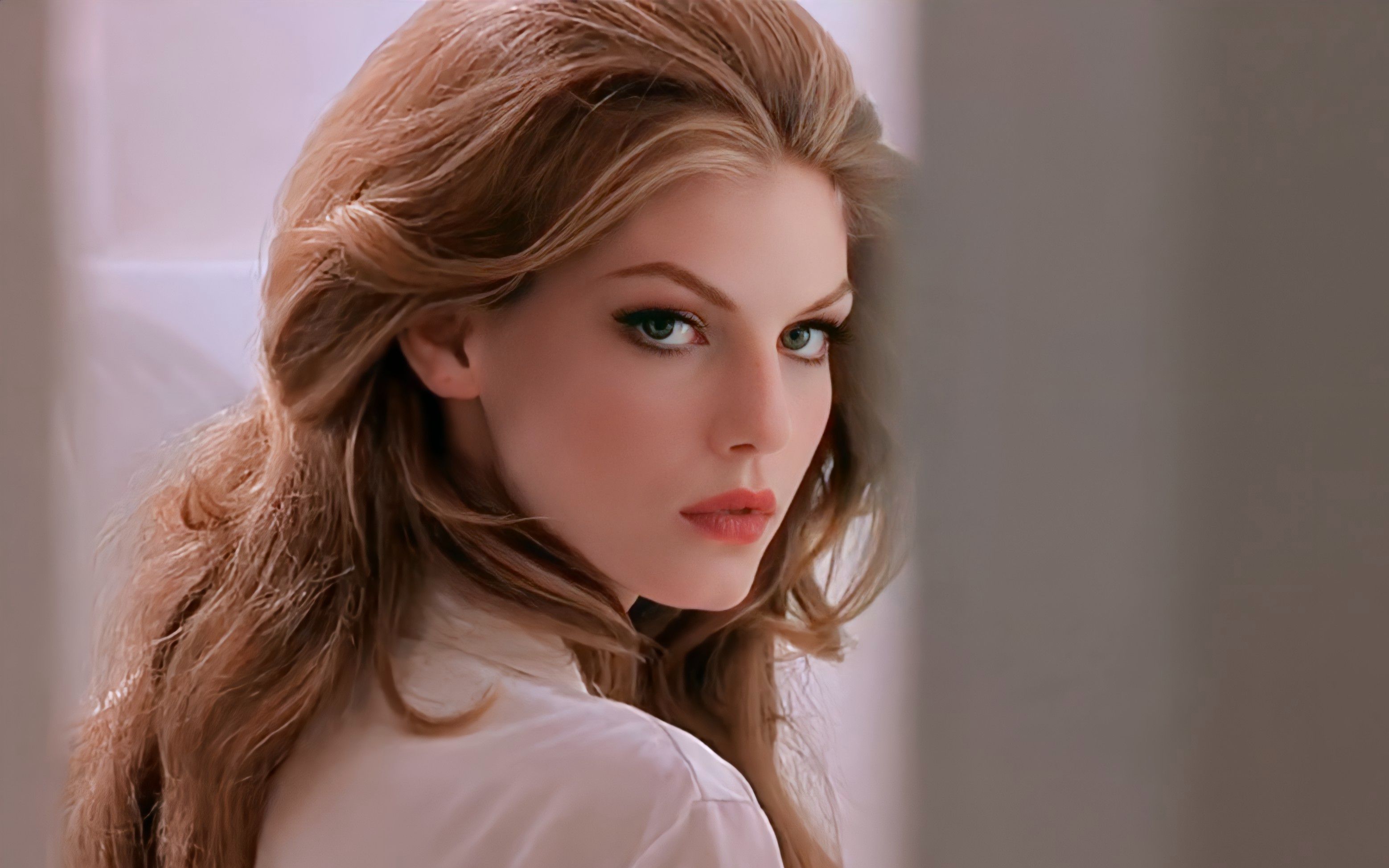 惊为天人 啄木鸟经典女神 Laure Sainclair 高清版本！