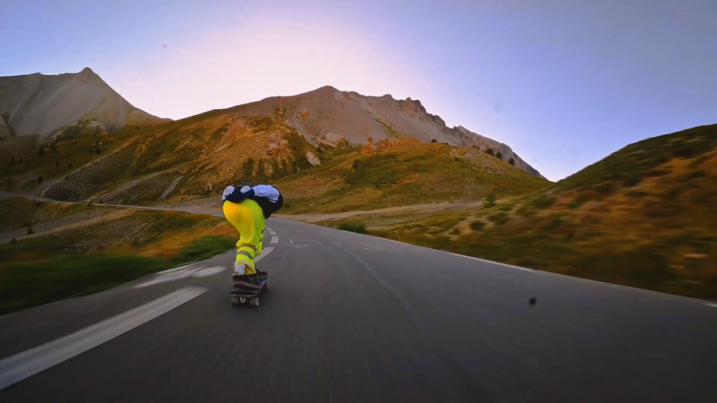 ᵀʰᵉ ᵉᵛᵉⁿⁱⁿᵍ ᵇʳᵉᵉᶻᵉ ˢᵉⁿᵈˢ ᵃ ᵐᵉˢˢᵃᵍᵉ ᵗʰᵃᵗ ᴵ ᵐⁱˢˢ ʸᵒᵘ.晚风捎信 说我想你-George ...