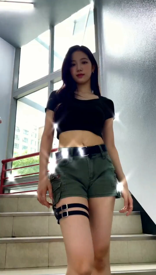 LESSERAFIM麻辣女兵！？FEARLESS挑战！_哔哩哔哩_bilibili