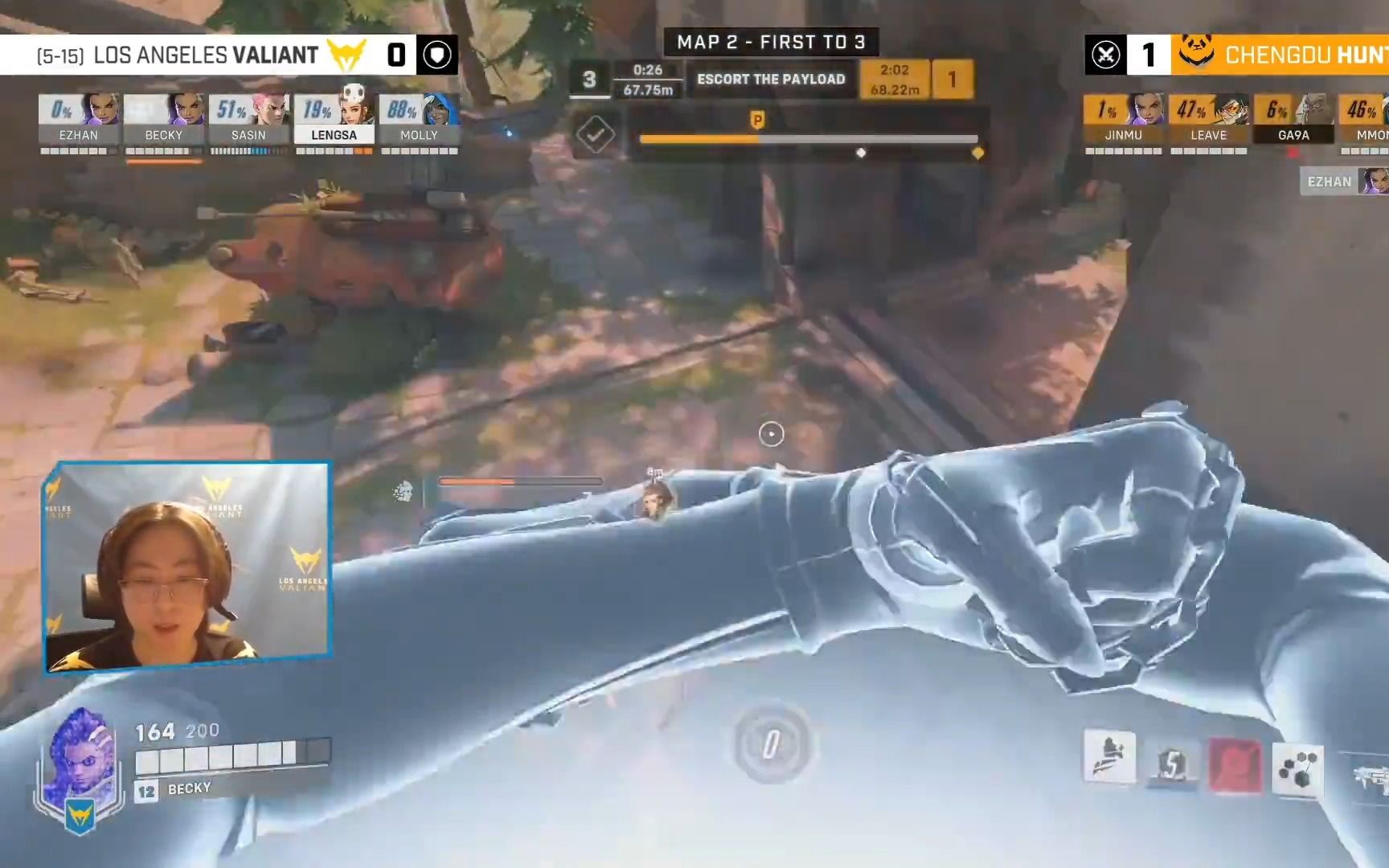 Becky不仅躲了大黑还打出了大，秀的看不懂啊!😍😍😍_哔哩哔哩_bilibili