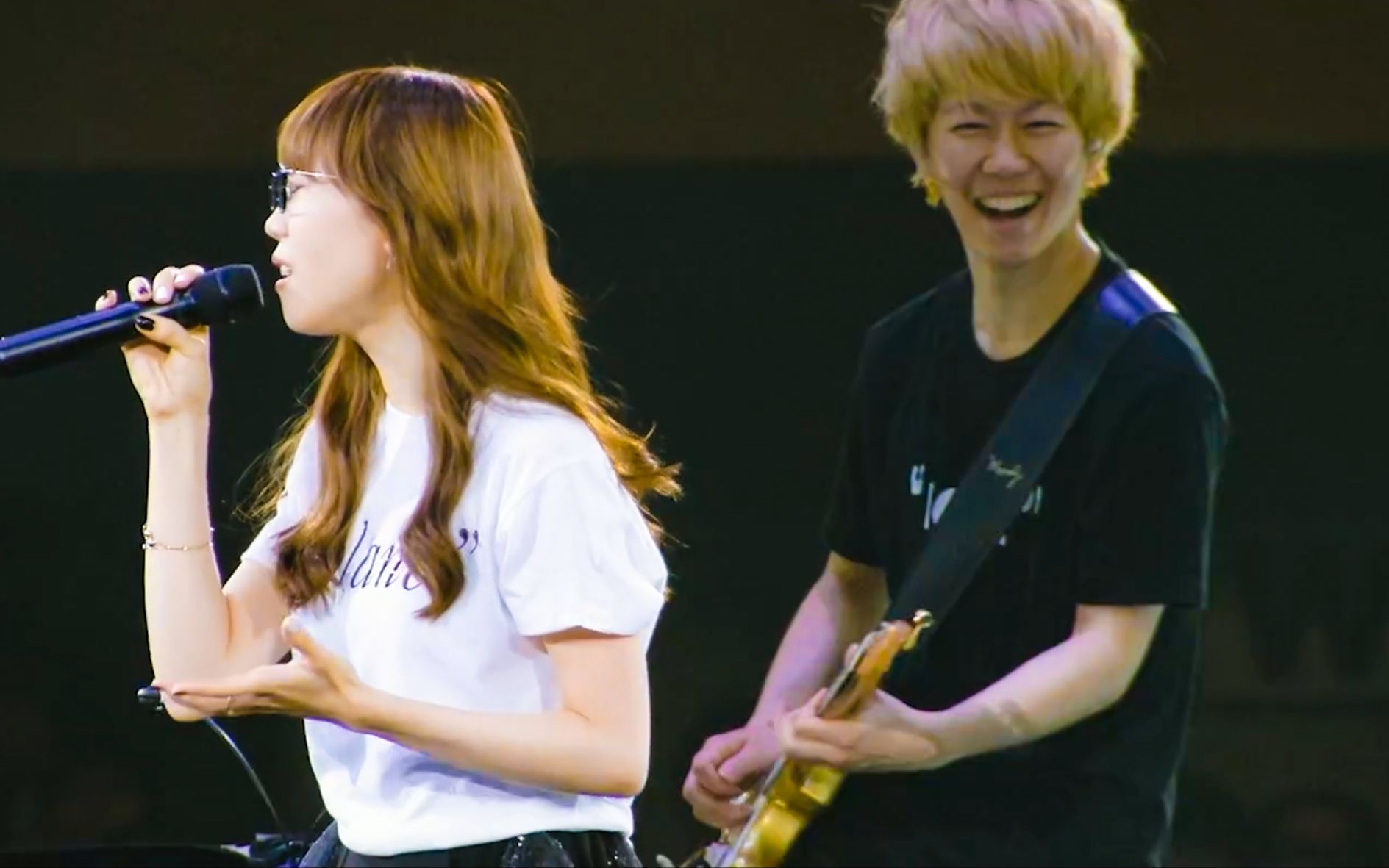 【中日字幕】Aimer「AM02:00」熬夜少女系列！节选自~武道馆演出 - 视频下载 Video Downloader