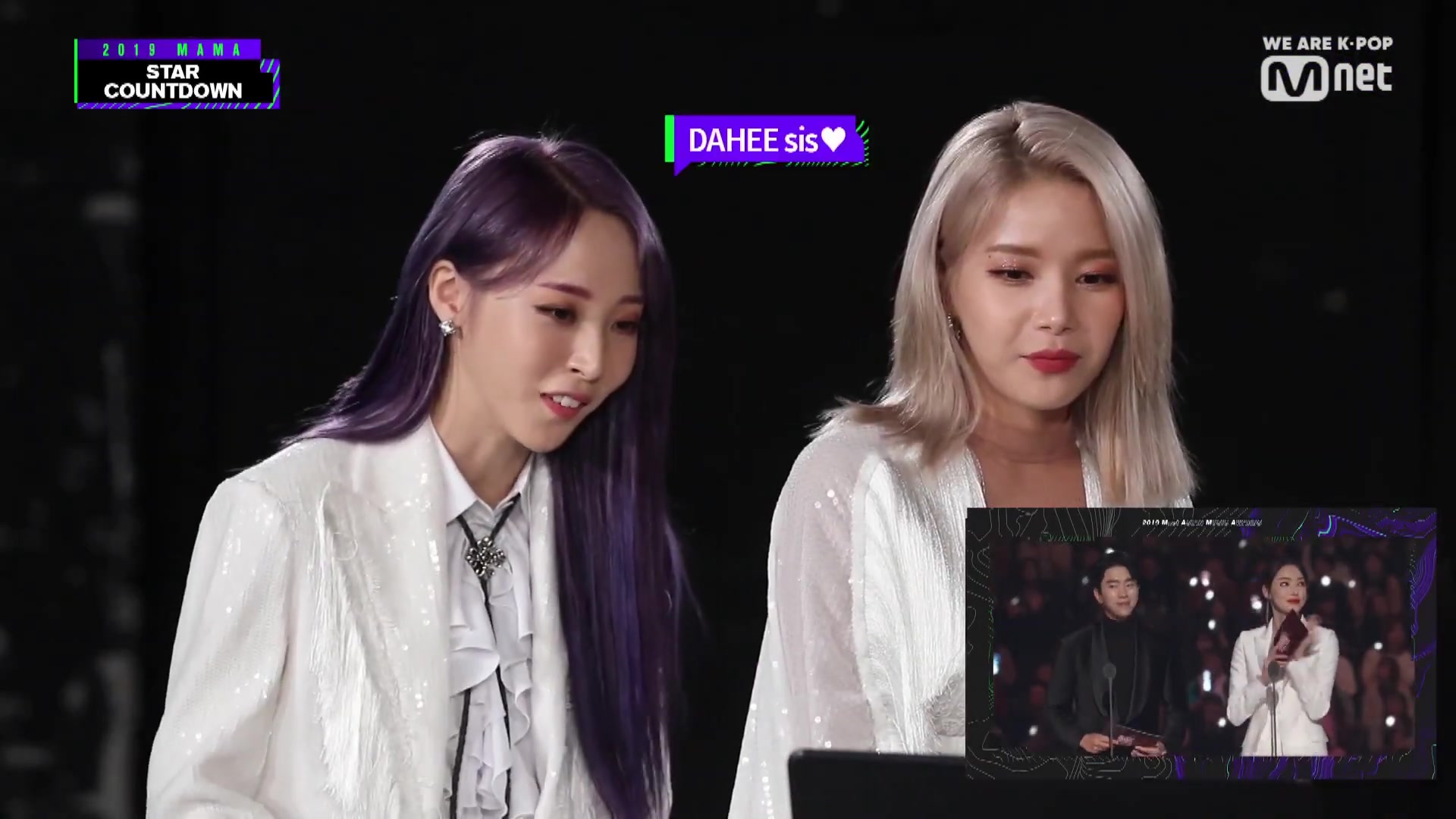 【MAMAMOO】【2019 MAMA】特别节目 妈妈木看2018年MAMA表演的反应与回忆_哔哩哔哩_bilibili