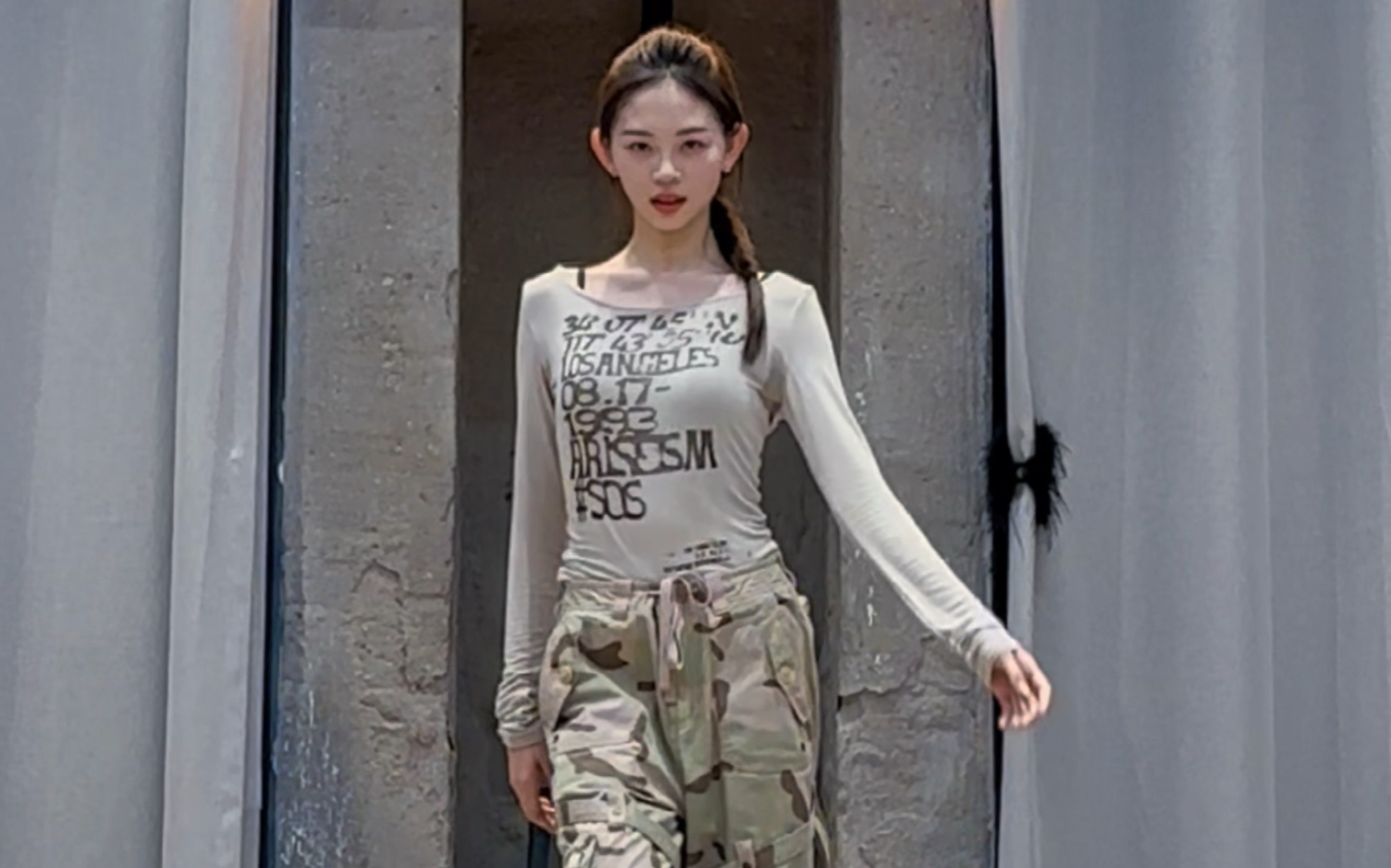 【wanzi】中戏大学生翻跳monroe编舞smoke-是wanzi啦-是wanzi啦-哔哩哔哩视频