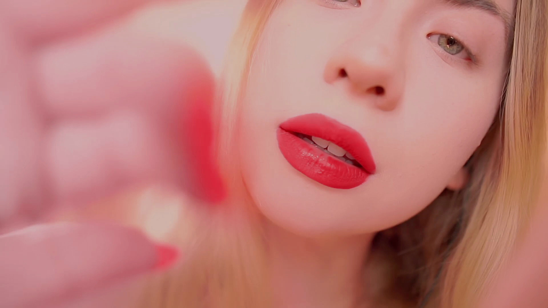 【ASMR Onuri】ASMR--和你的女朋友吐痰画👅角色扮演👄嘴巴的声音和近距离的吻-助眠小助手-助眠小助手-哔哩哔哩视频