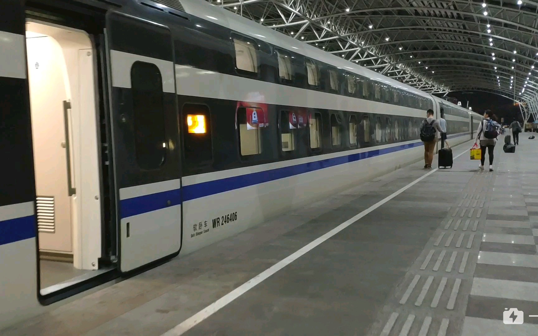 【CRVLOG】全国仅两组的纵向动卧？！D904（深圳北-北京西）运转记录POV 纵向卧铺初体验