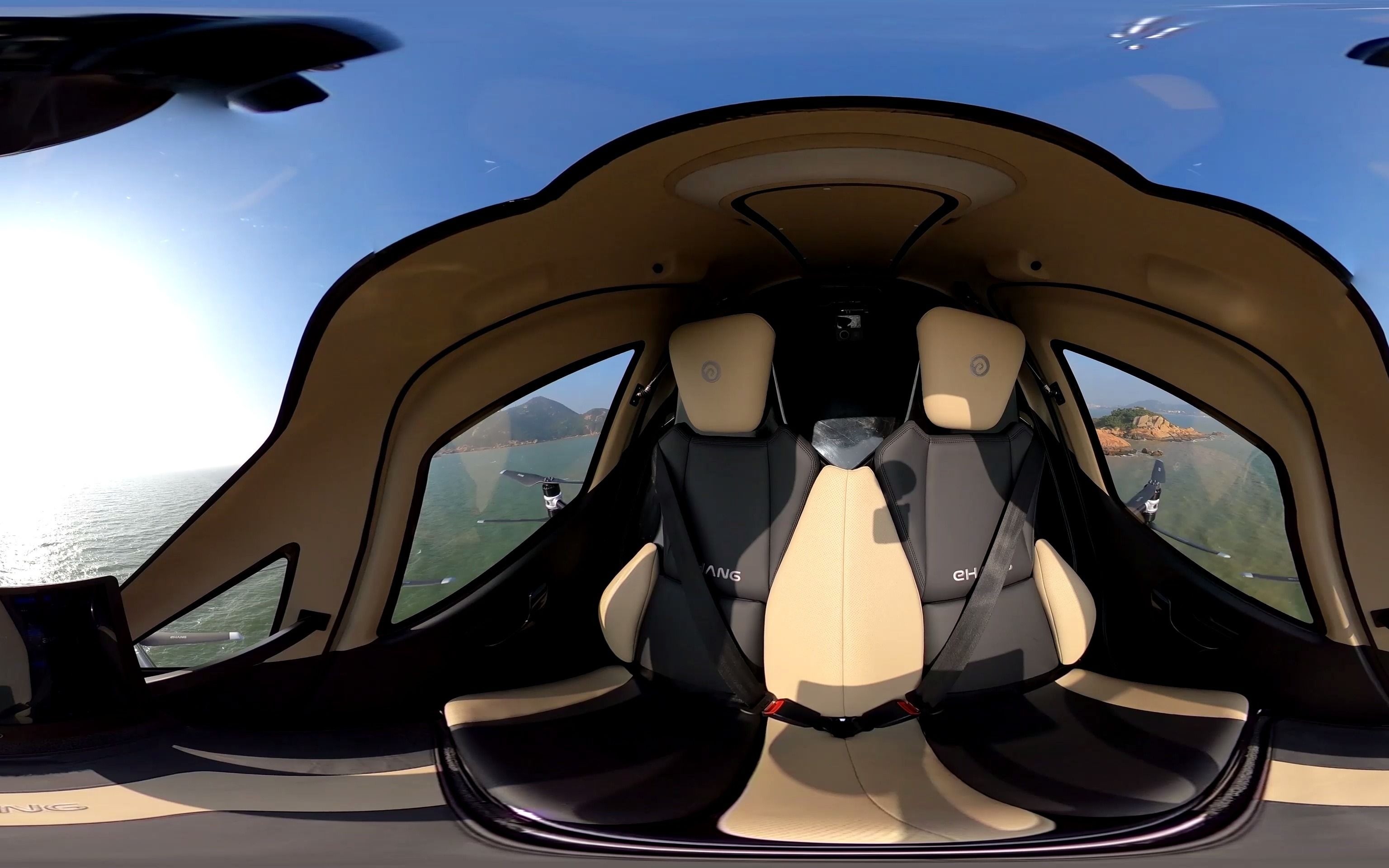 EH216完成华南海域首次飞行，探索沿海城市空中交通的新场景 ——360舱内全景视频_哔哩哔哩_bilibili