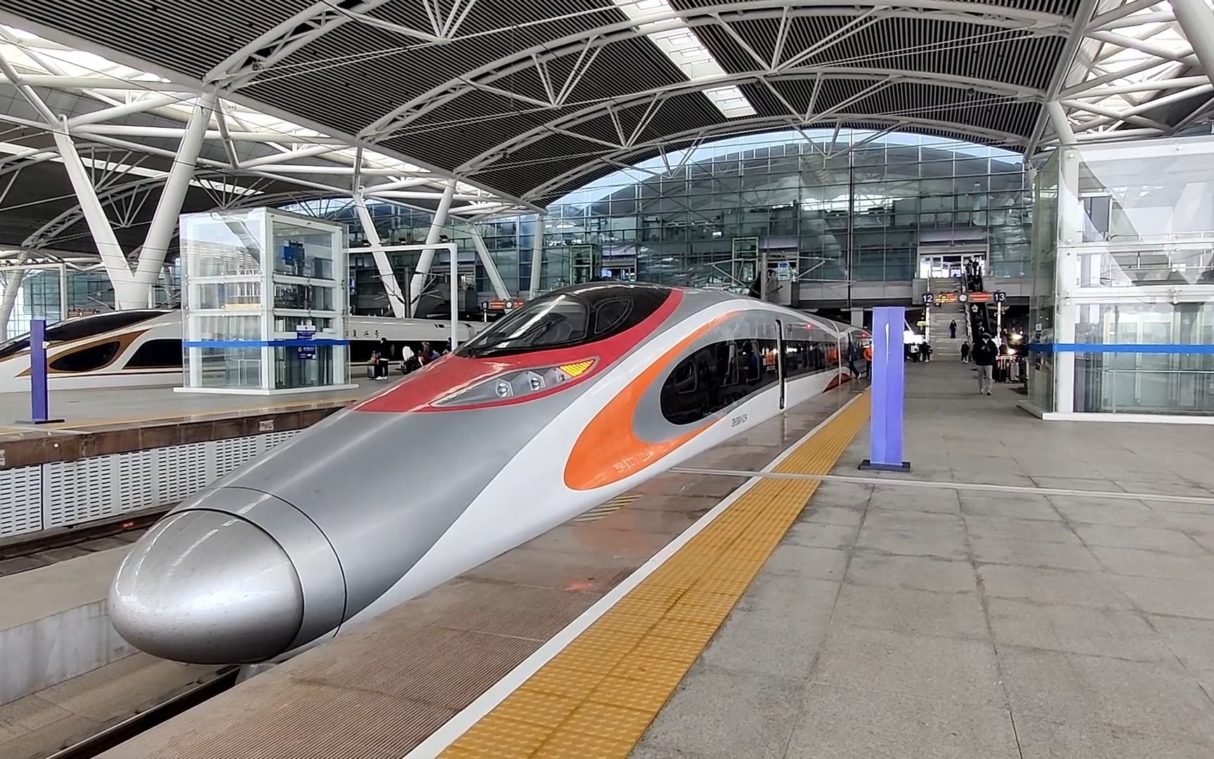 【CR·VLOG】一等的价格，特等+商务的体验！港铁“动感号”MTR380A一等包厢首乘——感受升级版的“世界级铁路运输服务”