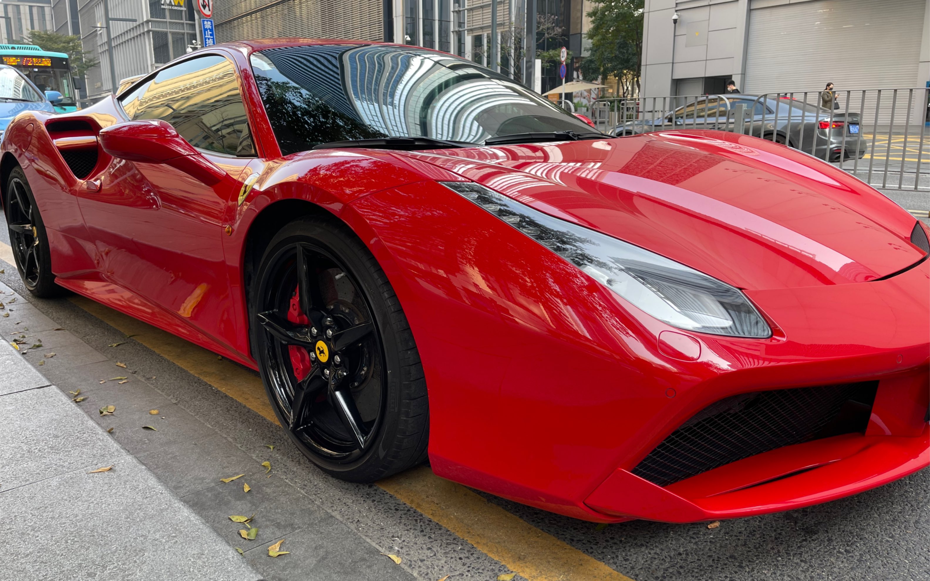 【深圳｜488 GTB】不管什么时候，红色的488都依旧那么好看_哔哩哔哩_bilibili