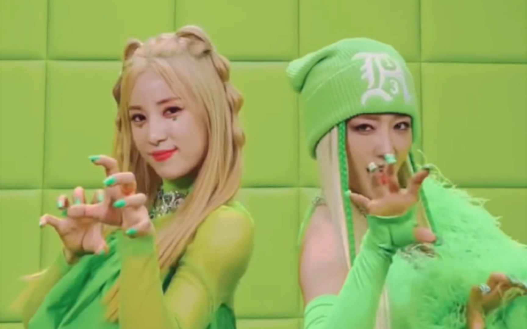 【Apink|CHOBOM】《Copycat》舞蹈challenge，荧光绿服装来啦_哔哩哔哩_bilibili