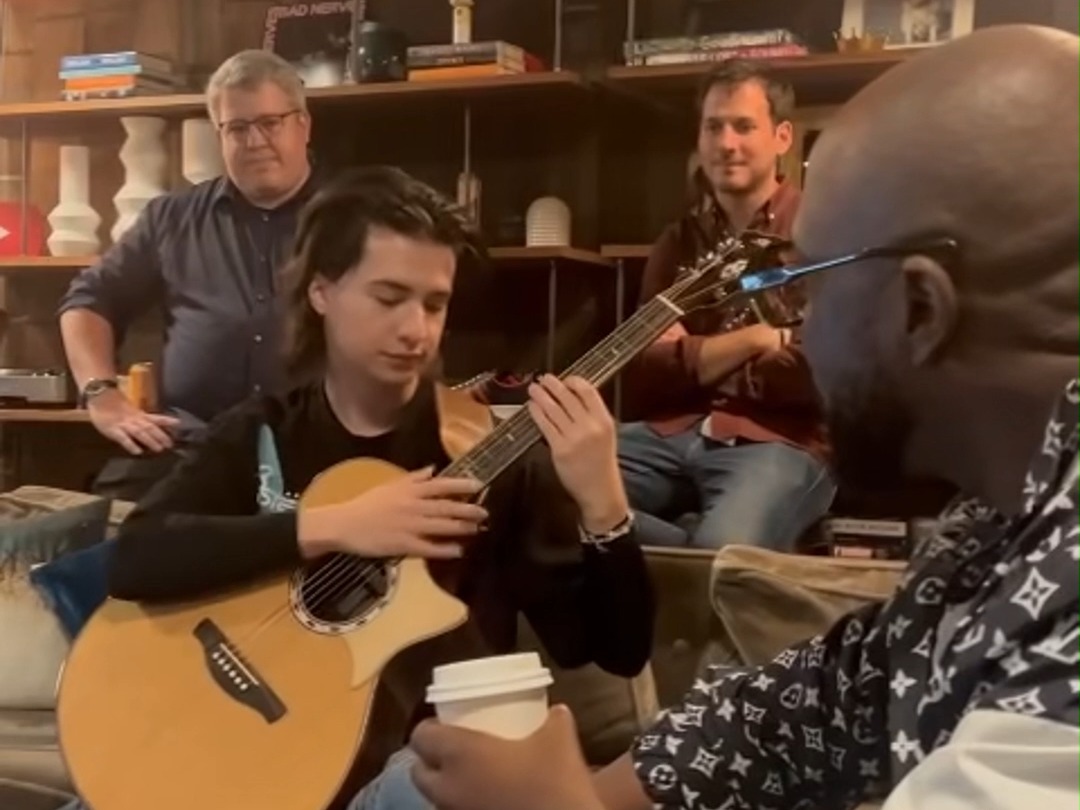 【Marcin】当我给说唱歌手介绍一种很新的吉他风格-Marcin_Official-Marcin_Official-哔哩哔哩视频