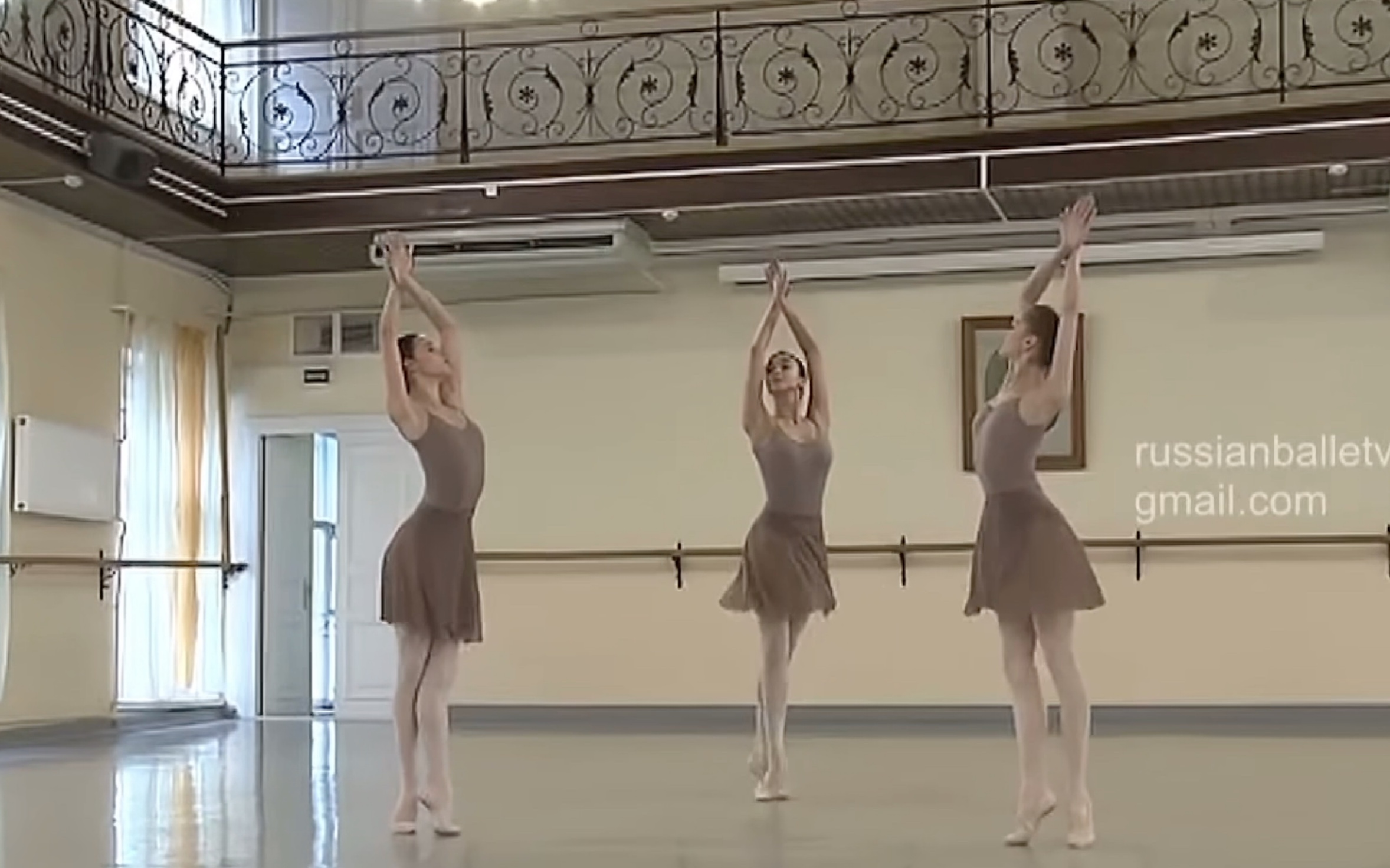 【Maria Bulanova Daria Ionova Maria Khoreva】一千零一夜片段瓦岗诺娃18年性格舞考试_哔哩哔哩 ...