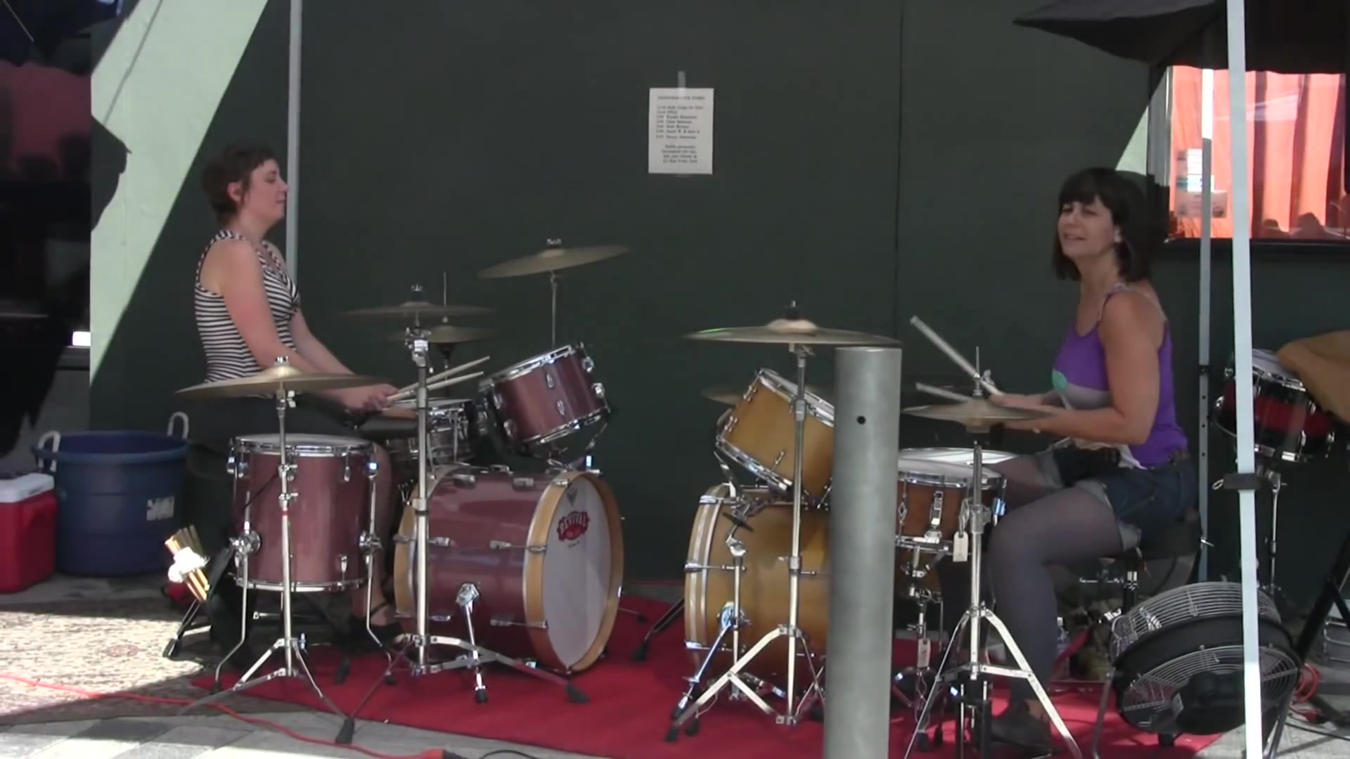 Janet Weiss and Sara Lund Drum Battle on Tom Tom Magazine TV_哔哩哔哩_bilibili