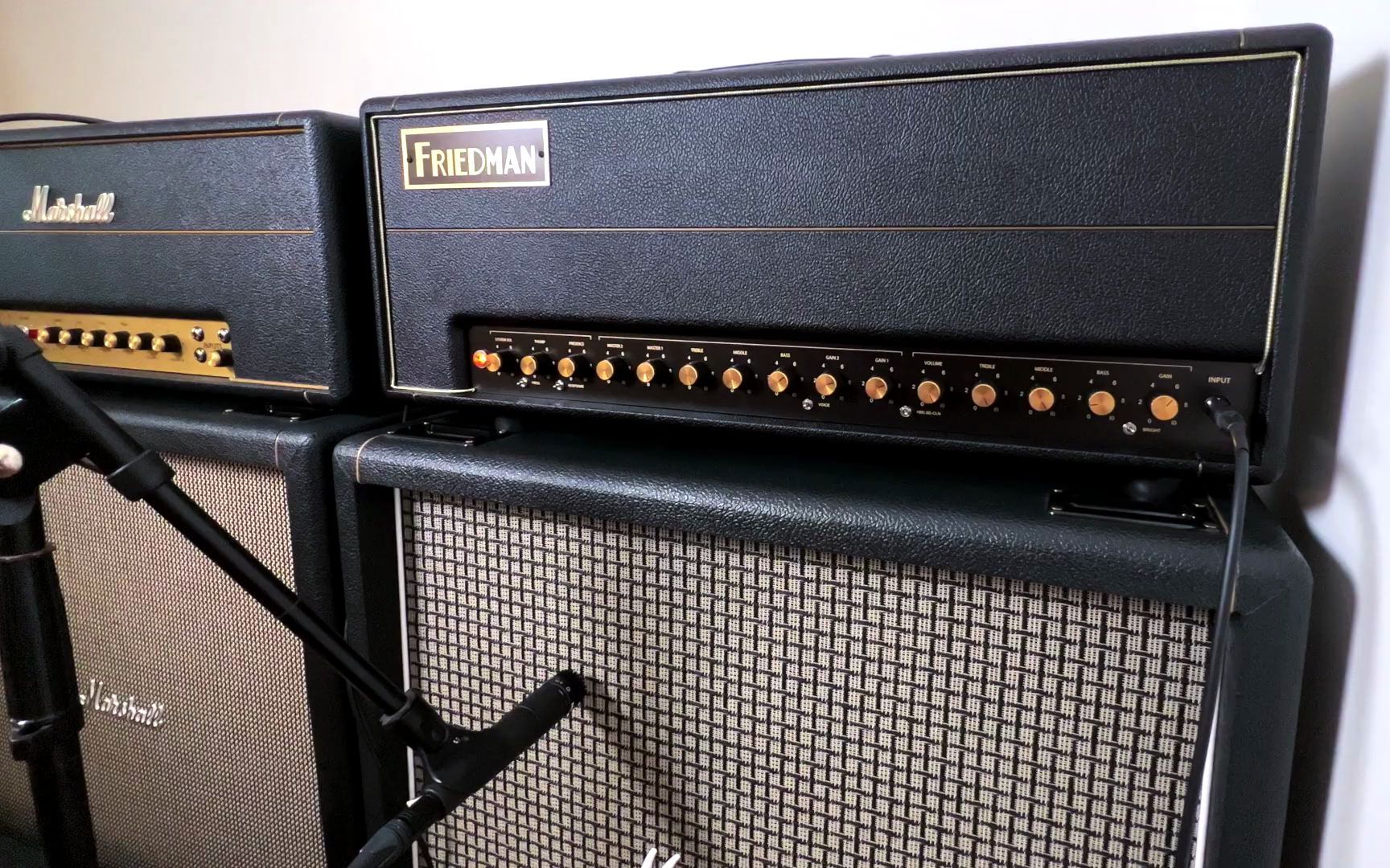 Friedman BE 100 Deluxe vs Soldano SLO 100