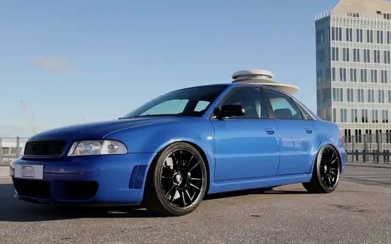 【新车展示】实拍奥迪RS4 B5轿车-外观内饰细节_哔哩哔哩_bilibili