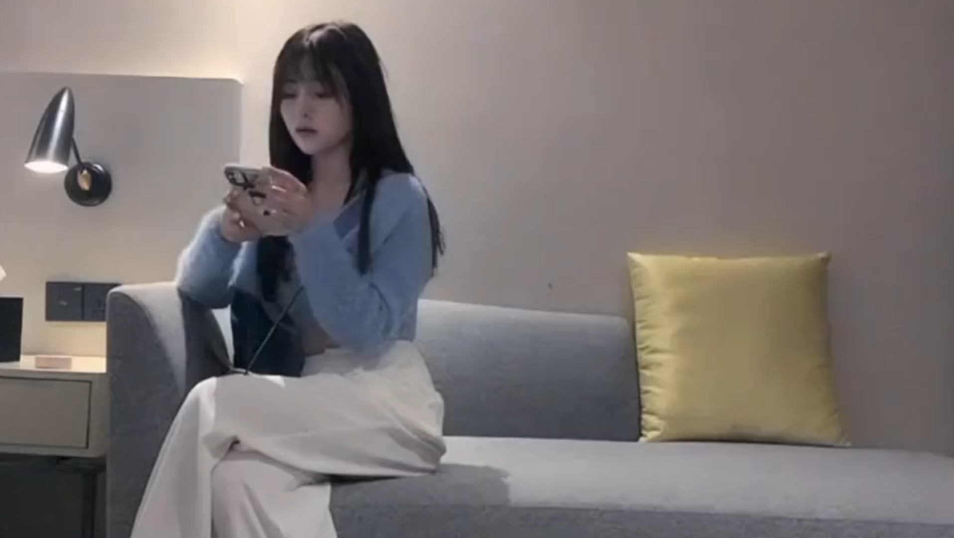 蓝色战衣YYDS! - 视频下载 Video Downloader