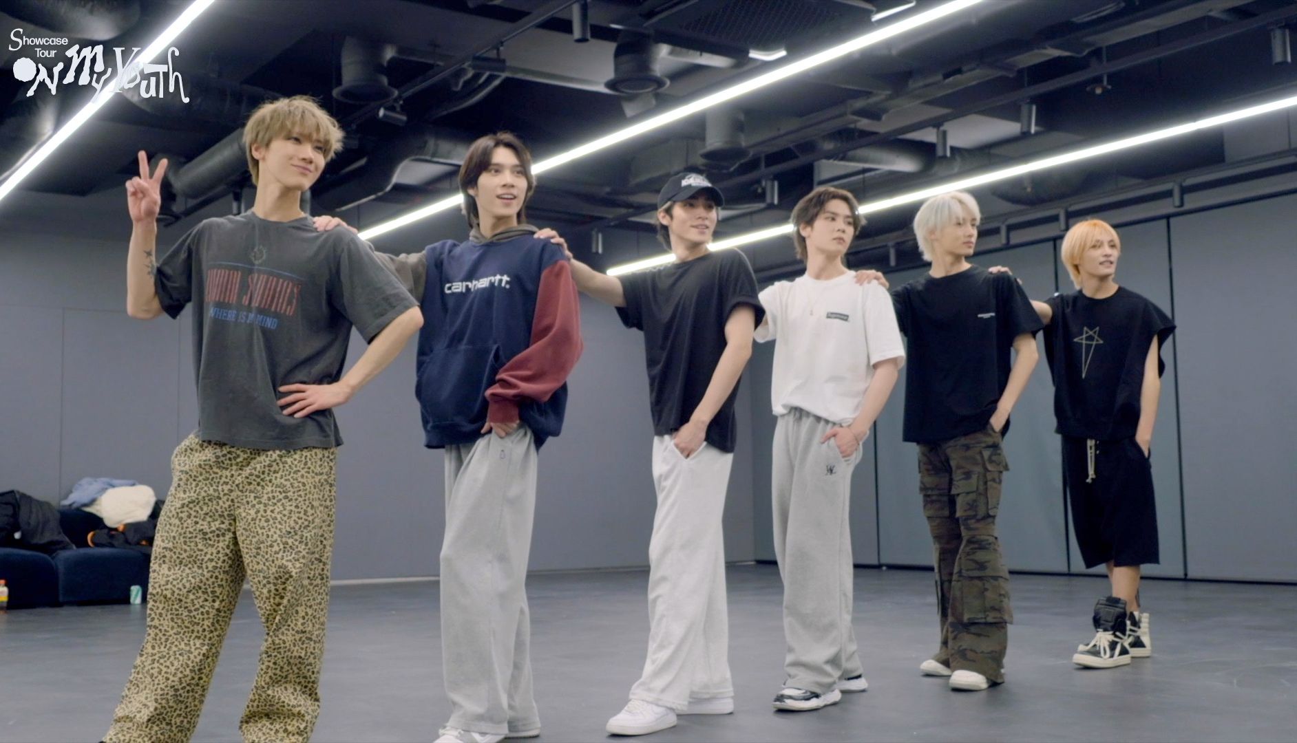 [威神V/WayV]《INVINCIBLE (极限)》 练习室花絮 | WayV Showcase Tour 'On My Youth ...