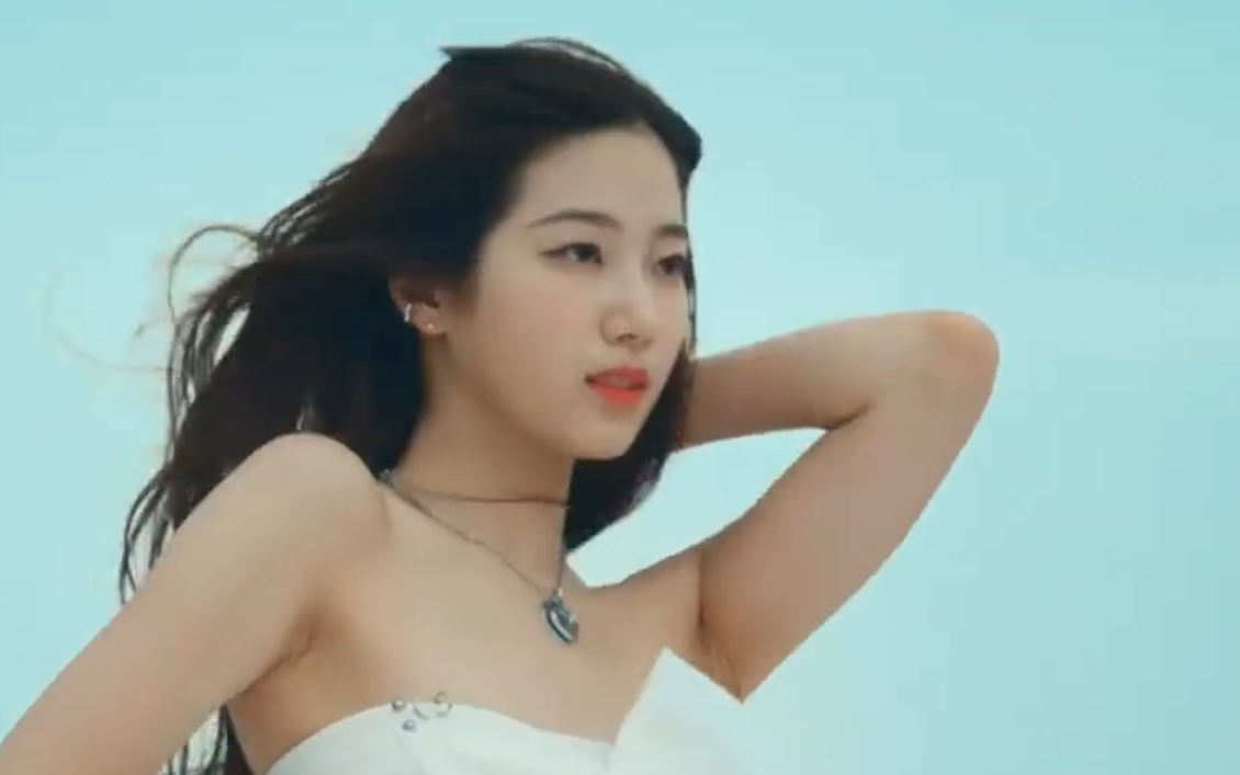 炽人高级！LESSERAFIM回归新专 ANTIFRAGILE 概念预告The Hydra公开！_哔哩哔哩_bilibili