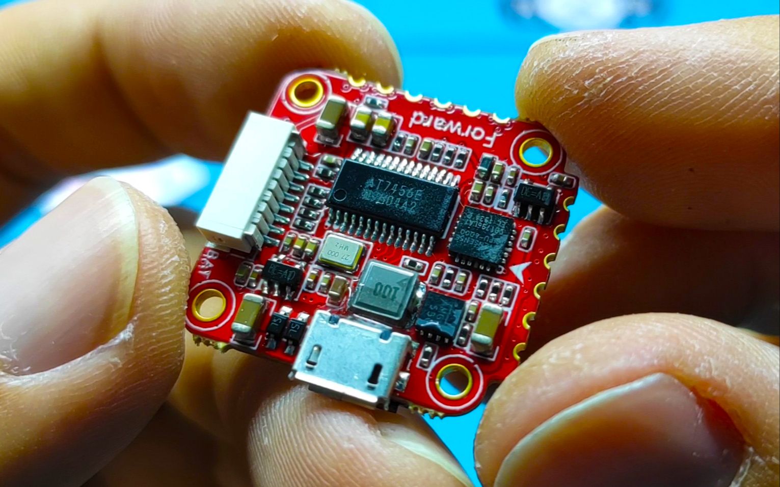 【兔蛋实验室】化骨龙 F722 MINI 飞控 我们究竟该选择F4还是F7飞控_哔哩哔哩_bilibili